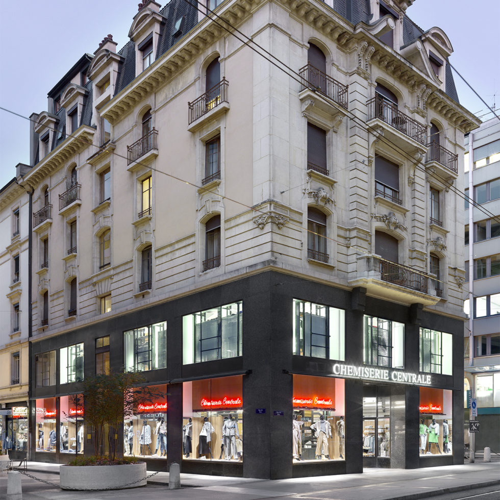 Liquidation totale boutique Rive Vêtements de marque pour femme
